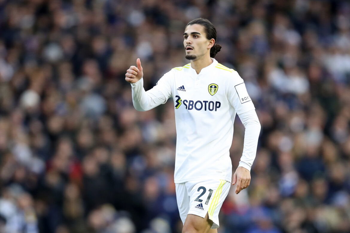 Confirmed: Pascal Struijk signs new deal at Leeds until 2027 - The ...