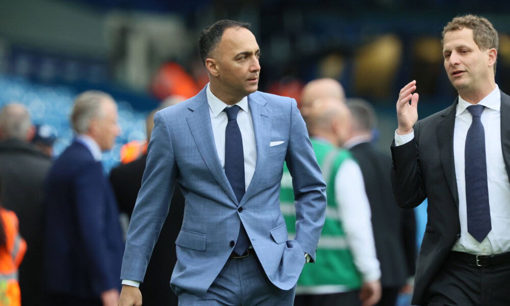 Leeds set to bring in first summer signing - Tottenham defender on his ...