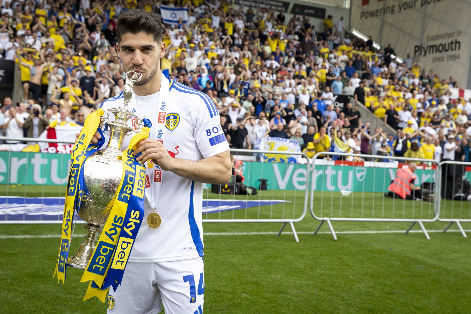 Manor Solomon makes huge admission after missing out on Leeds United ...