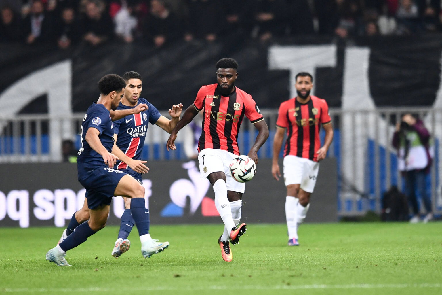 Sunderland set their sights on another Leeds United target - Black cats ...