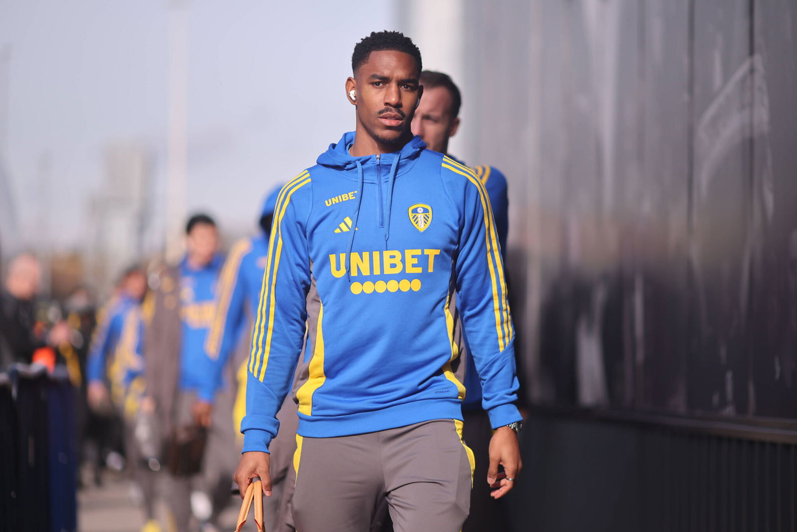 Player takes 'swing' at Leeds United ownership over contact situation ...