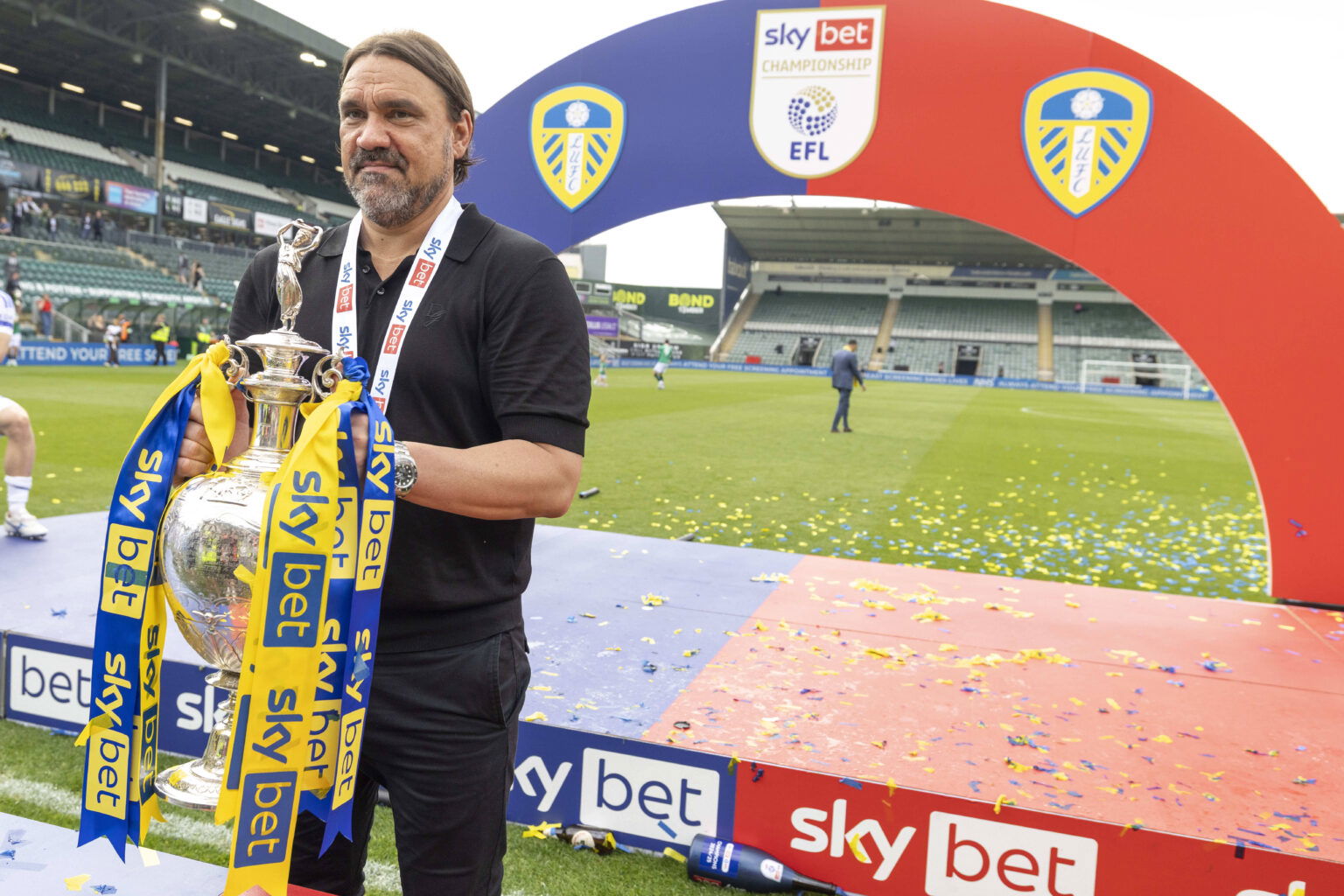 Premier League legend gives Leeds United relegation verdict - could ...