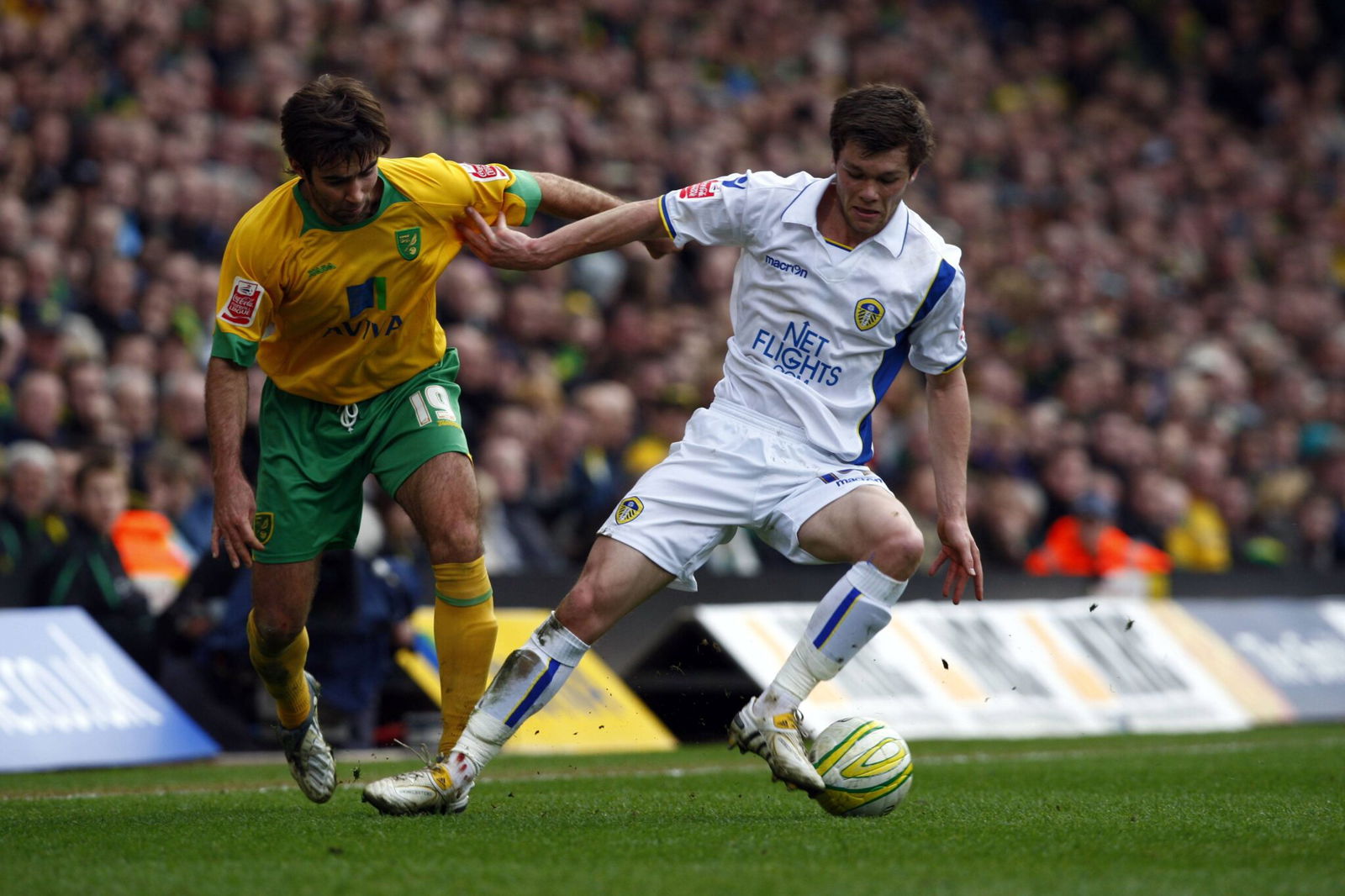 Jonny Howson set for surprise return to Leeds United - The Leeds Press