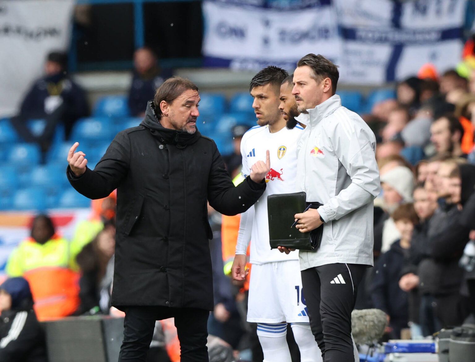 ''I don’t feel worried at all'' - Journalist gives shocking Leeds ...